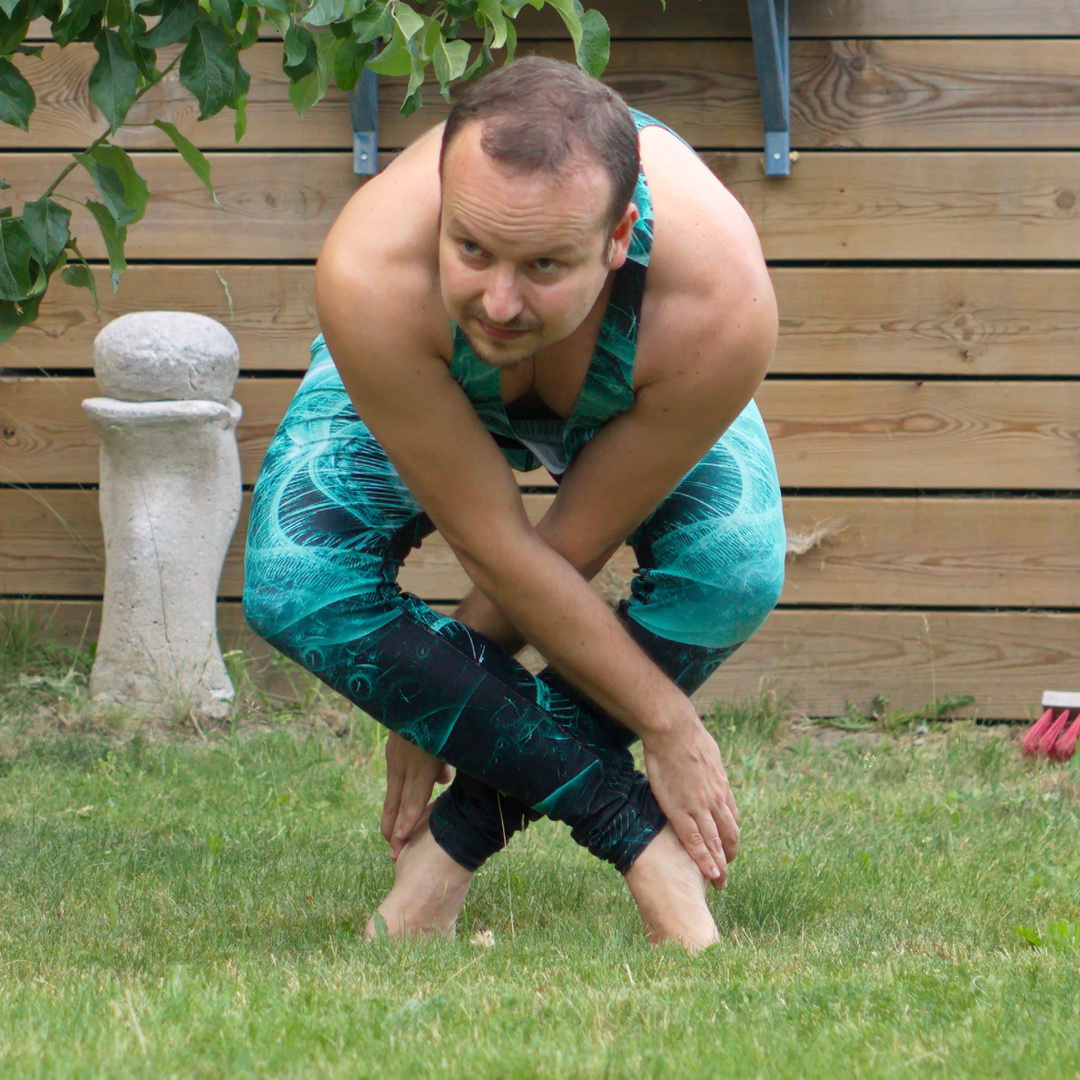 Lattice pose - Asana