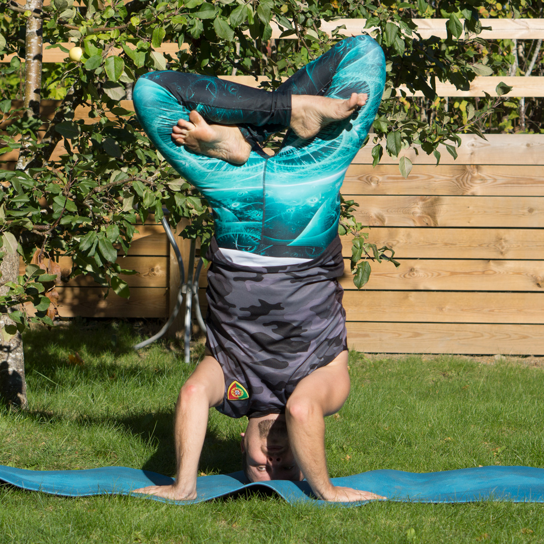 Headstand lotus - Asana