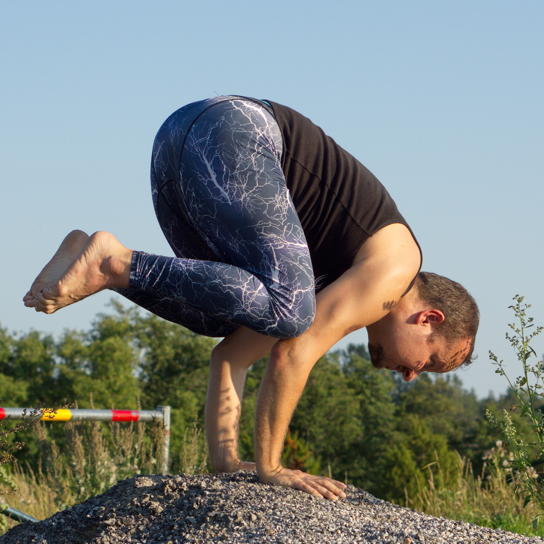 Crow pose - Asana