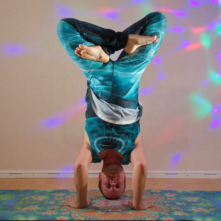 Headstand lotus - Asana