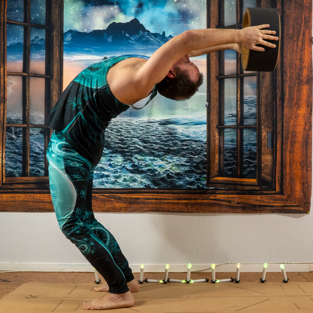Standing backbend - Asana